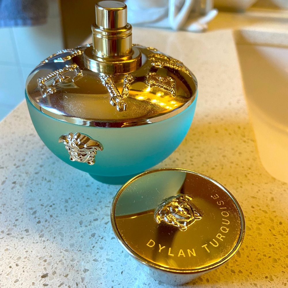 Versace Dylan Turqoise Eau De Toilette- Women - Gem